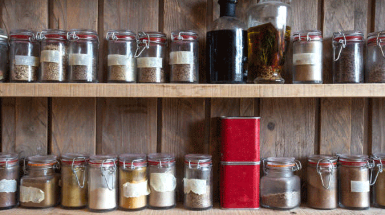 What I Thought My Life Would Be Like After Decanting All My Spices into ...